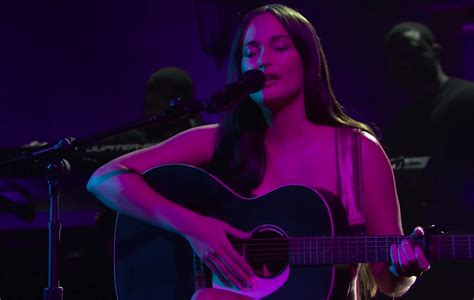 Kacey Musgraves Was The First Musician To Perform Nude On ‘snl In The Shows History Favorite