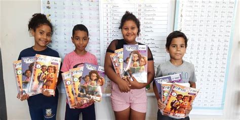 Entrega de Material Didático Complementar do Programa Alfabetiza Tchê