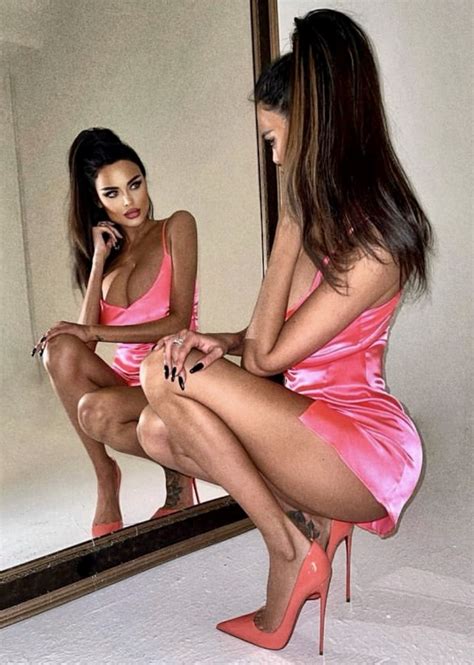 Fabulous Girina Look Fashion Dress Trophy Bimbo Naughty Pink