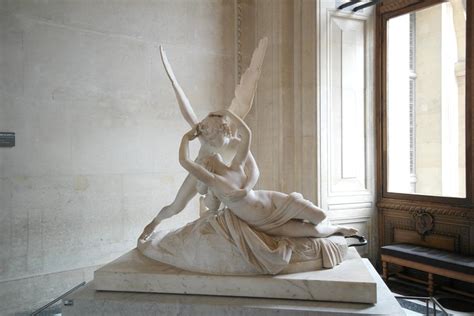 Visita Guiada Con Acceso Prioritario Al Museo Del Louvre Hellotickets