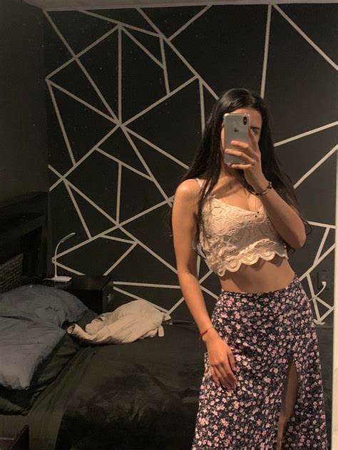Poses Fotos En El Espejo Chicas Lindas Outfit Casual Faldas Largas