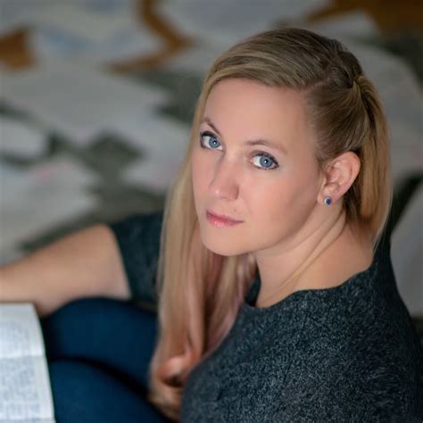 Amazon Co Jp Emily Habeck Books Biography Blog Audiobooks Kindle