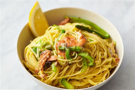 Jamie Oliver S Hot Smoked Salmon Pasta Recipe Recipes Delicious Au
