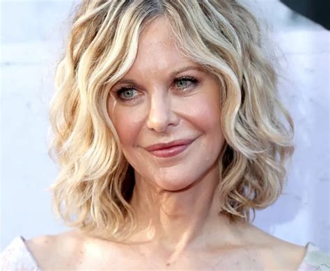 Coupe de cheveux mi court femme 50 ans Décrytage des 5 meilleurs