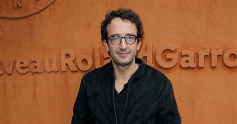 Yann Barthès remplacé par Cyrille Eldin à la tête du Petit Journal