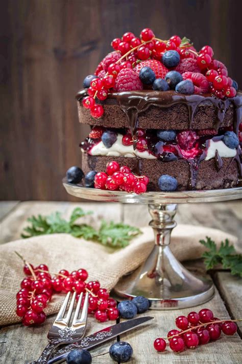 Top 50 Imagen Pastel De Chocolate Con Frutos Rojos Abzlocal Mx