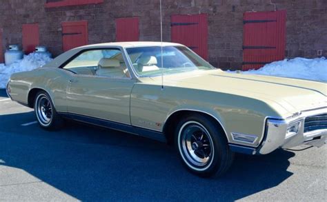 24k Mile Survivor 1969 Buick Riviera GS Barn Finds