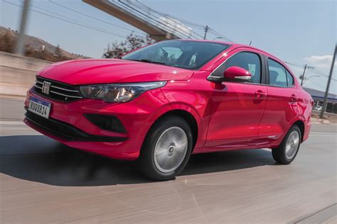 Fiat Cronos Drive CVT 2023 o automático mais barato do país anda bem