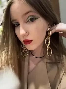 Try Naked Camslut Coxyfoxxy