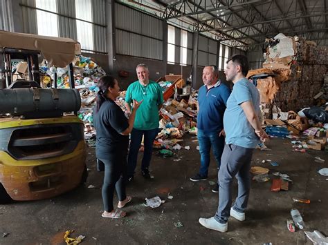 Comitiva de Blumenau conhece o Programa Sustentar e suas práticas de