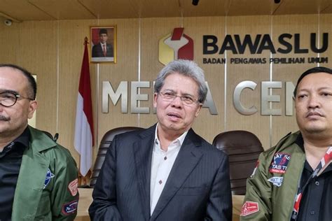 Foto Kawal Penghitungan Suara TPN Sebut Di Medsos Ramai Sirekap