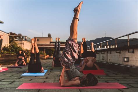 Si Eres Principiante Del Yoga Esto Es Lo Que Debes Saber Al Empezar