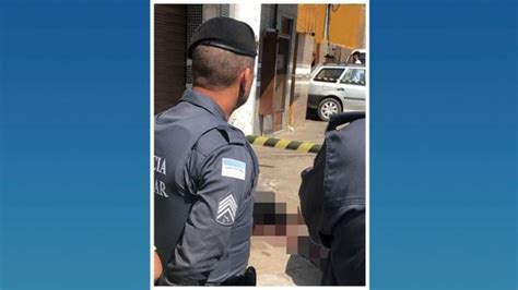 A Gazeta Homem é assassinado a tiros no bairro Rio Marinho em Vila Velha