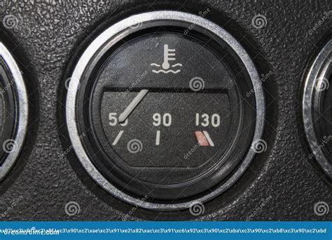 Indicador De Marcado Para La Temperatura Del Motor Foto De Archivo