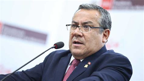Premier Adrianzén confirma que 9 bancadas participarán en ronda de