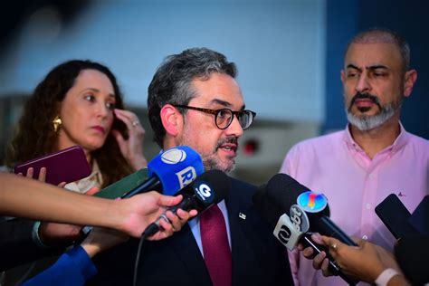 Prefeitura e a greve dos servidores administrativos da educação