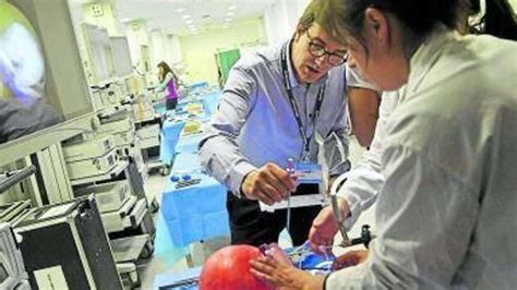 Vall dHebron amplía la cirugía con laparoscopia a bebés de 1 5 kilos