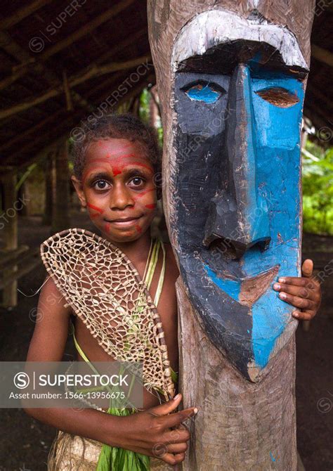 Small Nambas Girl With A Painted Statue Malekula Island Gortiengser