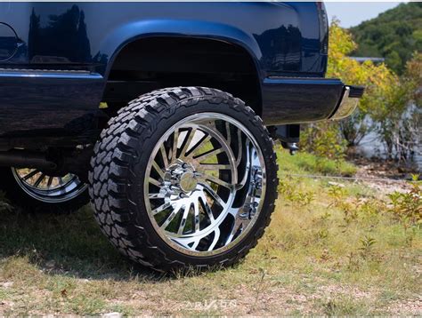 Arkon Off Road Chrome Caesar Wheel K14922208245L RealTruck