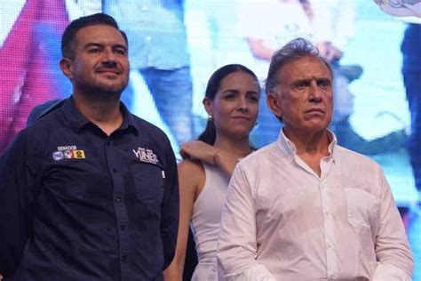 PAN expulsa al senador Yunes Márquez y su padre Yunes Linares por