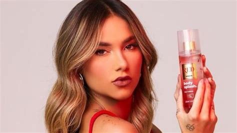 Vendendo Perfume Ou O Corpo V Deo Sexy De Virg Nia Fonseca