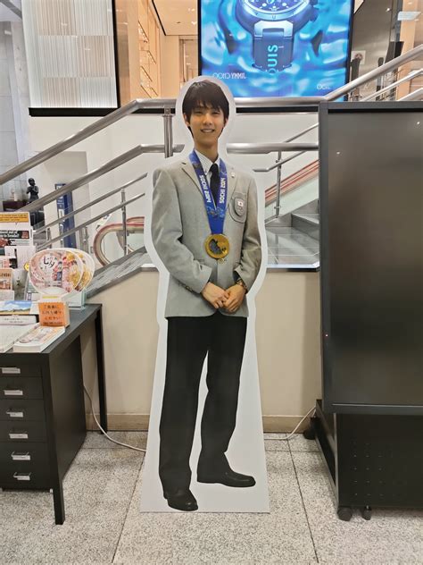 仙台藤崎百貨店公式 on Twitter 藤崎本館青葉通玄関口はいってすぐの仙台ツーリストインフォメーションデスクにて 羽生結弦