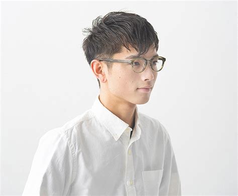 。あなたはどれに当てはまる？ 顔型で選ぶ3本のメガネ。｜knowledge｜jins Weekly