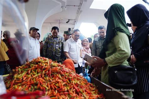 Foto Mendag Zulhas Cek Pasokan Dan Harga Bapok Di Pasar Johar Semarang