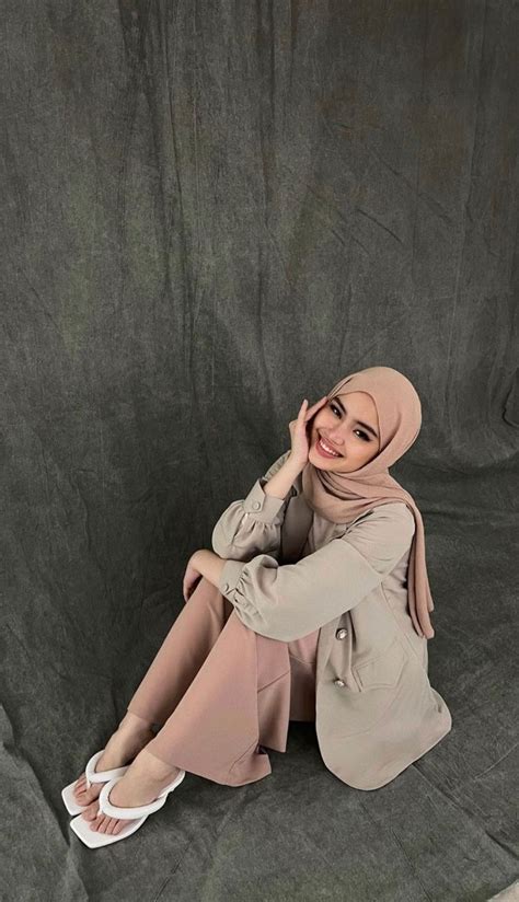 Pin Oleh Rika Rei Di Dara Cullote Pose Pemotretan Fotografi Model