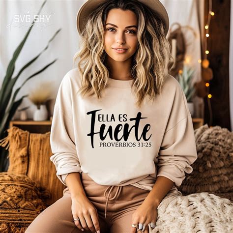 Ella Es Fuerte SVG PNG Diseños de Citas Bíblicas y Cristianas en