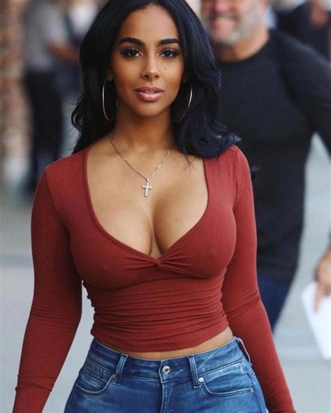 Pin By Evin Moore On Daaaamn Gurrlll Women Fashion Beautiful