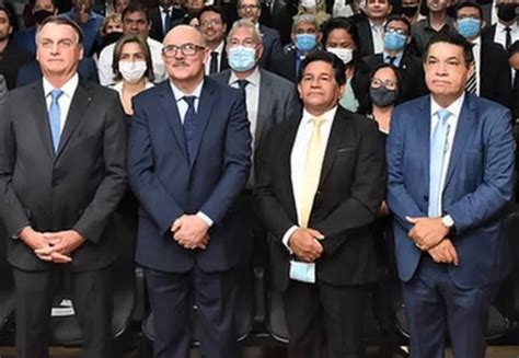 Governo Bolsonaro é corrupto para 69 dos brasileiros só 23 acham que