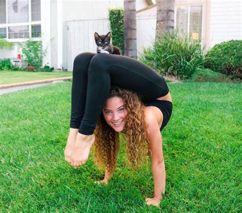 Meet Sofie Dossi 16 Year Old Self Taught Contortionist Who Is Already A Star 24 Pics