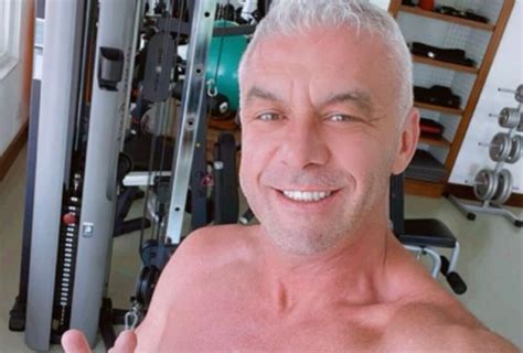 Foto Alexandre Correa por livre e espontânea vontade vai abrir o