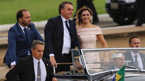 Filhos De Bolsonaro Roubam A Cena Na Posse Presidencial