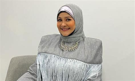 Di Usia 54 Tahun Raja Ema Dah Malas Fikir Soal Jodoh Ini Puncanya
