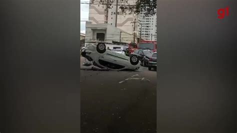 Vídeo Acidente três carros é registrado em Belém nesta quinta