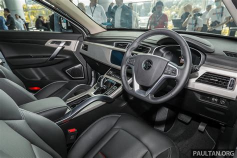 2020 Proton X70 CKD Launch Malaysia Executive 2WD Int 1 BM Paul Tan S