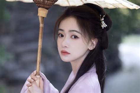 Ngô Cẩn Ngôn tụt dốc sự nghiệp 2sao