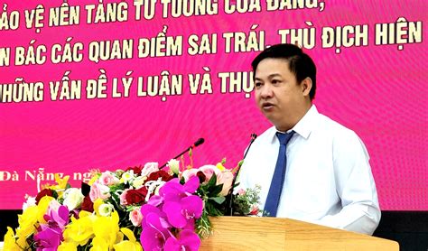 Đấu tranh phản bác các quan điểm sai trái thù địch trong tình hình mới
