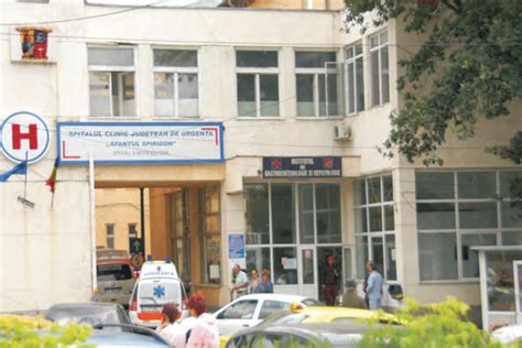 O Doctori Din Cadrul Spitalului Sf Spiridon Din Ia I I Ar Fi