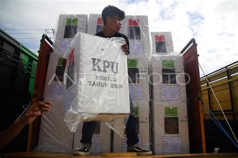 Kpu Ternate Distribusikan Logistik Pemilu Antara Foto