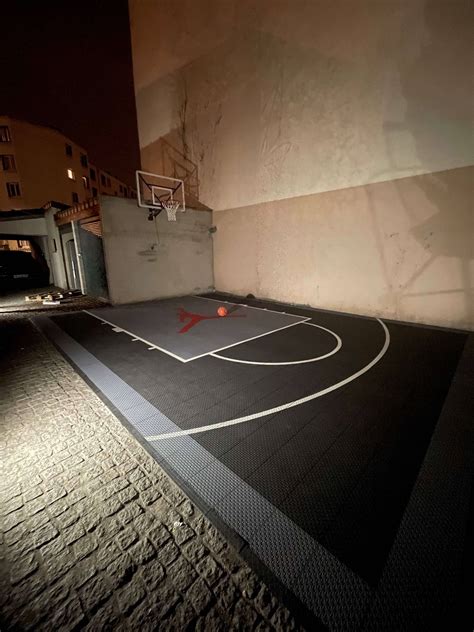 Terrain de basket installé à Paris Terrain basket fr