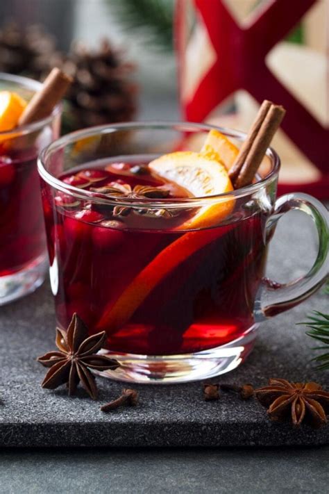 25 Classic Winter Cocktails Insanely Good