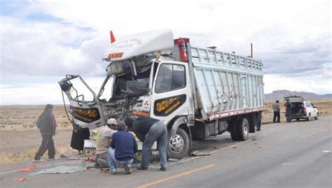 Un Muerto Deja Choque Frontal De Camiones PERU CORREO