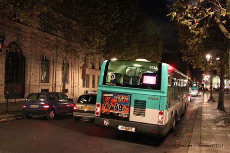 Bus 3532 AB 163 FG sur la ligne 72 RATP à Châtelet Paris Photos