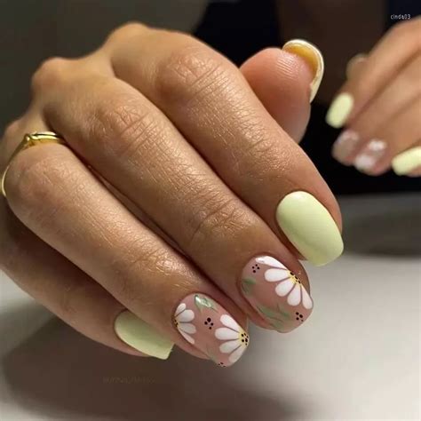 21 Stylish Short Coffin Nail Ideas You Can Flaunt Now Fabbon