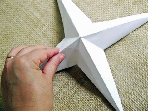 Étoile de Noël en papier à faire soi même DIY étoile 3d en 50 idées super