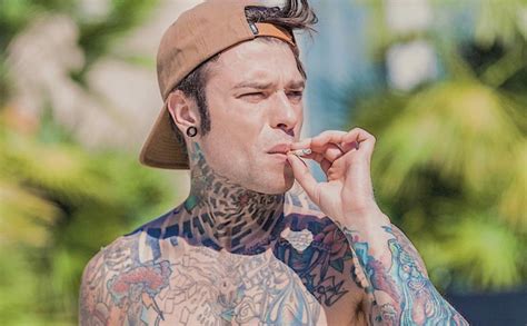 Fedez Tutto Nudo Foto Con E Senza Censura BitchyX