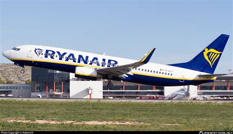 EI DLY Ryanair Boeing 737 8AS WL Photo By RobertLN ID 1167711
